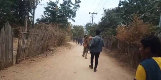 Dvb ရေစကြို၊ မြိုင်မြို့နယ်တို့တွင် စစ်ကောင်စီယာဉ်တန်းနှင့် စစ